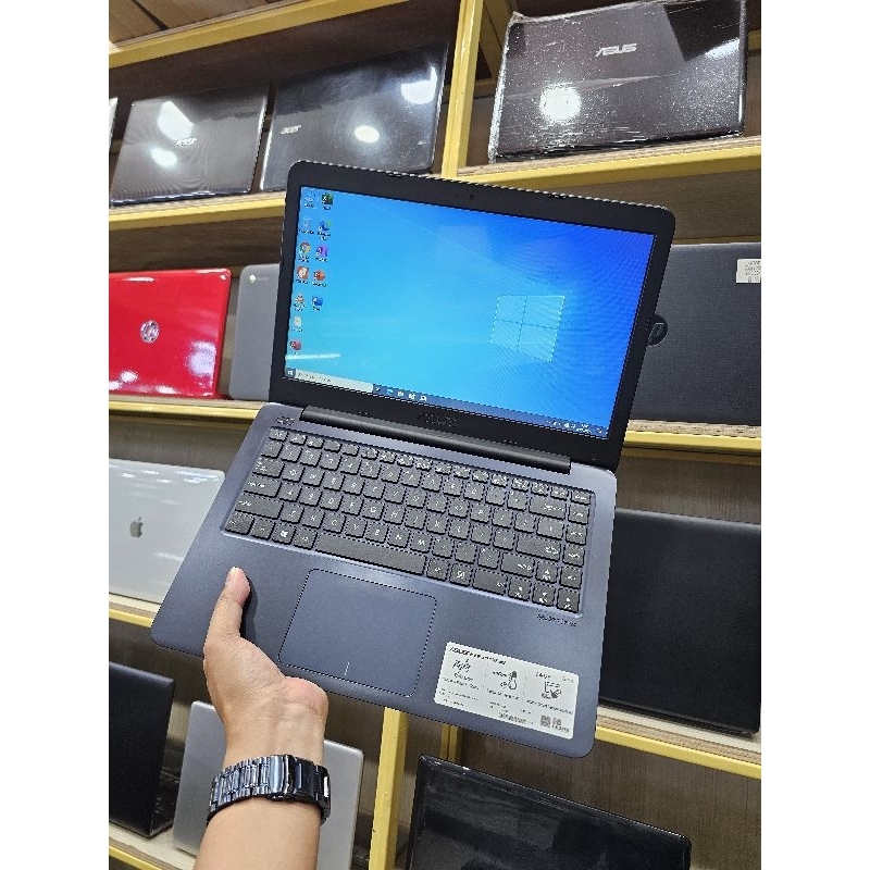 Jual Laptop Notebook Asus 12inch RAM 4GB SSD 128GB kondisi mulus ...