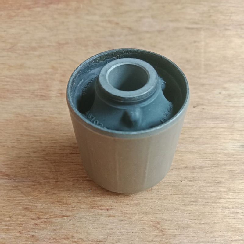 Jual Bushing Arm Stabil Belakang Toyota Avanza Xenia 48702-BZ040 ...