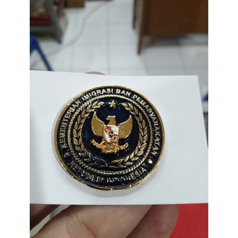 Jual Pin Kemenimipas/imigrasi/model cor timah | Shopee Indonesia