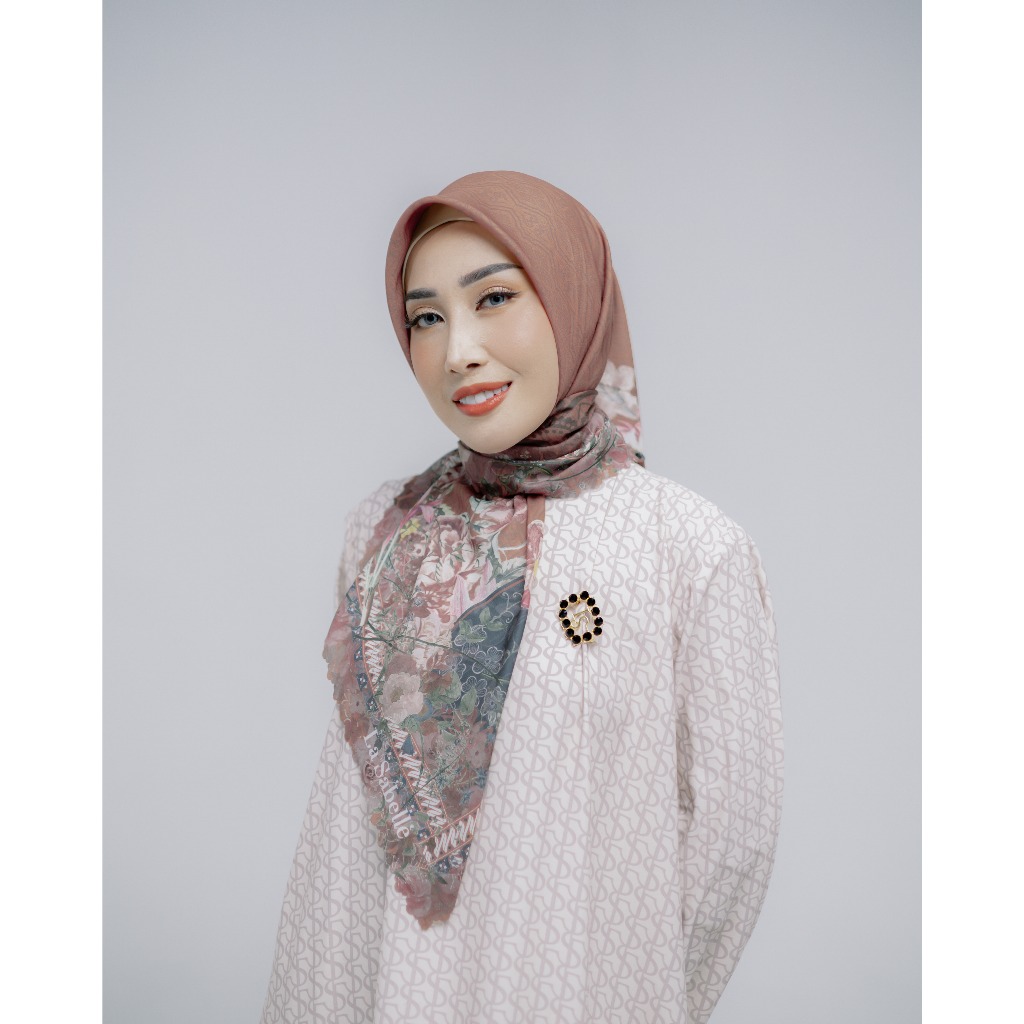 Jual La Sabellè - Echoes Of Legacy : Borneo Edition - Akar Bumi | Shopee Indonesia