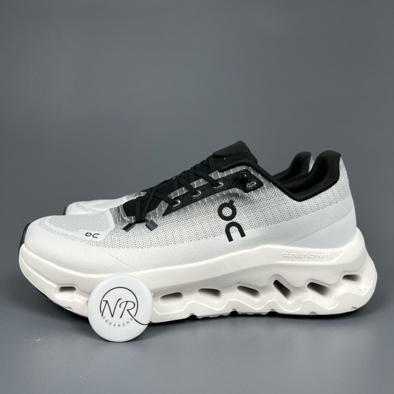 Jual Sepatu On Running Cloudtilt Black Ivory | Shopee Indonesia