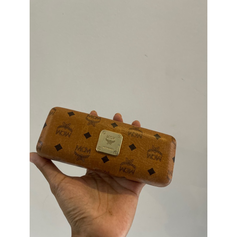 Jual case kacamata mcm ori | Shopee Indonesia