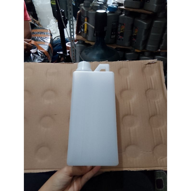Jual Botol Takaran Oli Samping Vespa Model Gantung | Shopee Indonesia