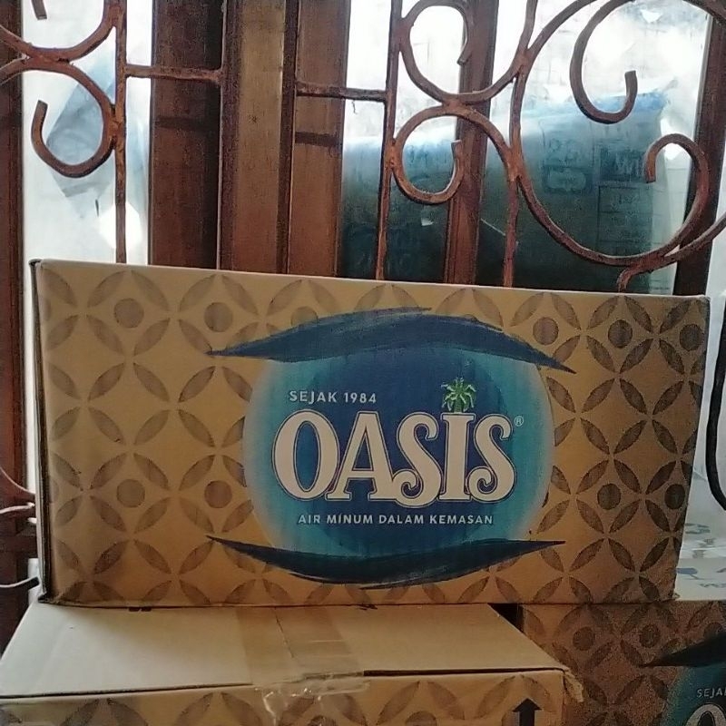 Jual Oasis - Air Mineral Botol 330 1 Dus isi 24 botol | Shopee Indonesia