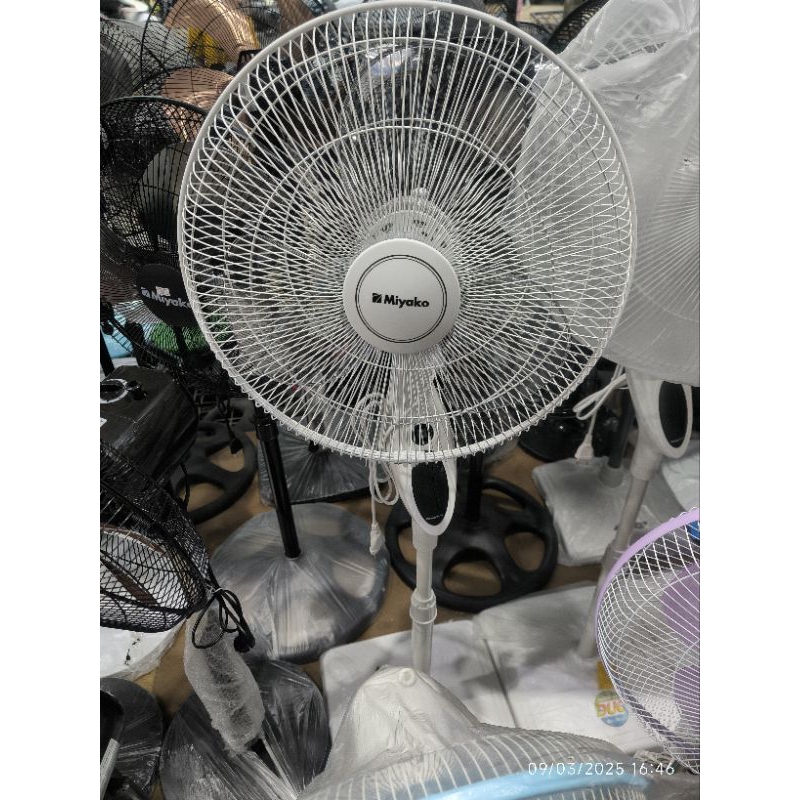 Jual stand fan Miyako 16 KPW baling bening mika | Shopee Indonesia