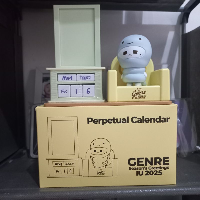 Jual IU Season Greeting 2025 Genre Official Perpetual Calendar | Shopee ...