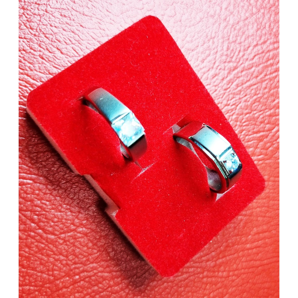 Jual CINCIN BESI PUTIH ASLI MODEL RING DENGAN MATA KRISTAL PUTIH ...
