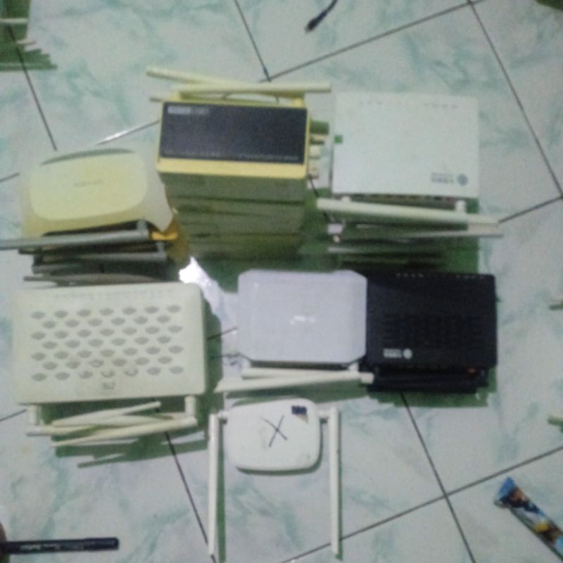 Jual Promo bulan puasa cuci gudang berbagai modem/router | Shopee Indonesia