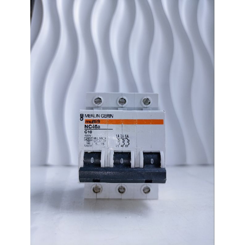 Jual MCB MERLIN GERIN MULTI9 3PHASE C10 | Shopee Indonesia
