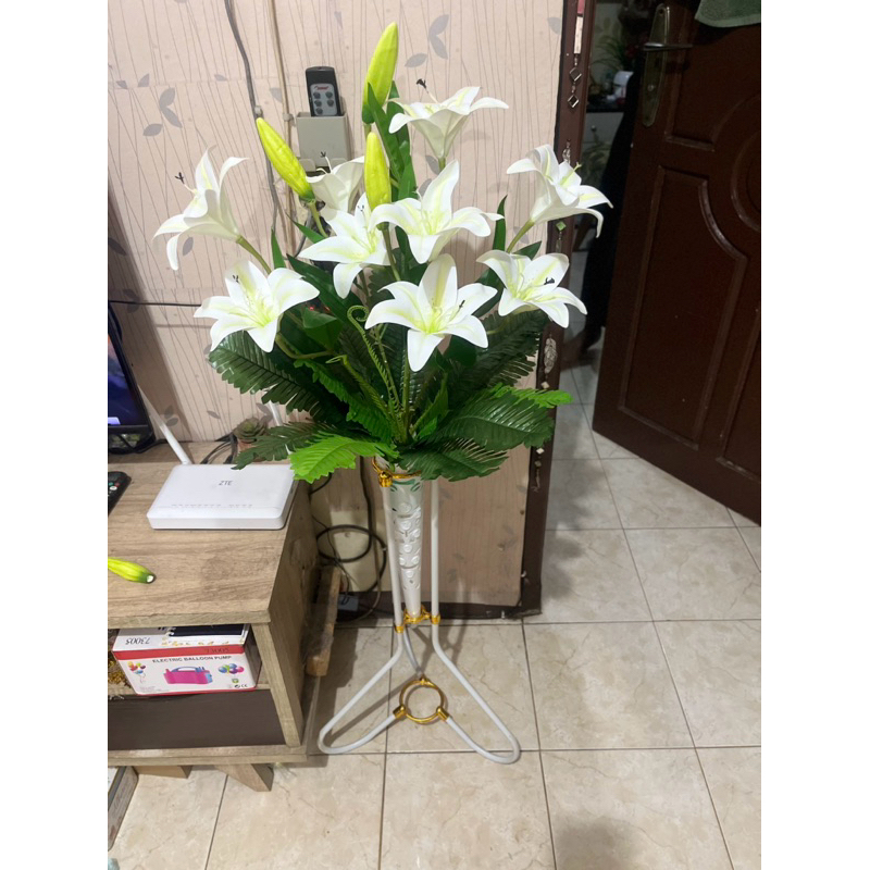 Jual bunga hias lili latex premium kuntum 9 berikut pot standing corong ...
