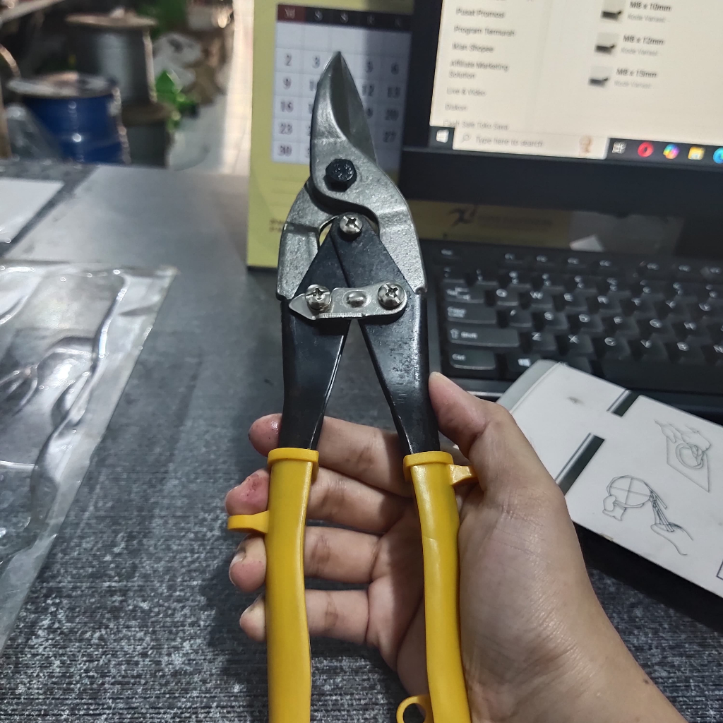 Jual Gunting Seng 10 Inch HPP / Baja Ringan Lurus/Gunting Holo ...