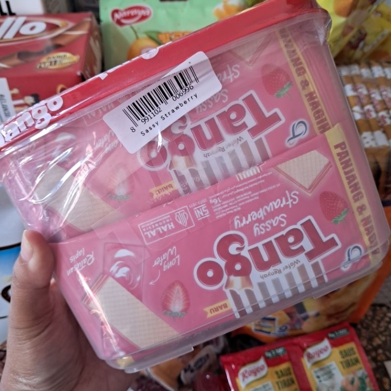 Jual Tango Ssasy Strawberry 20pcs x 16gr Toples Tango Pack 14pcs x 39gr ...