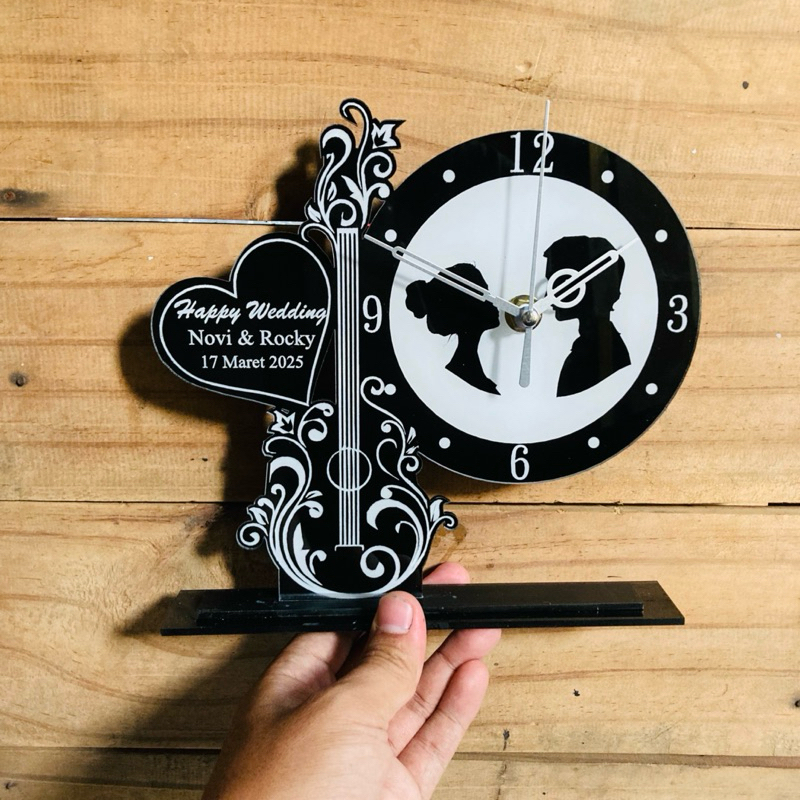 Jual Jam Duduk Custom Kado Pernikahan Perkawinan Custom Unik 20 cm box ...