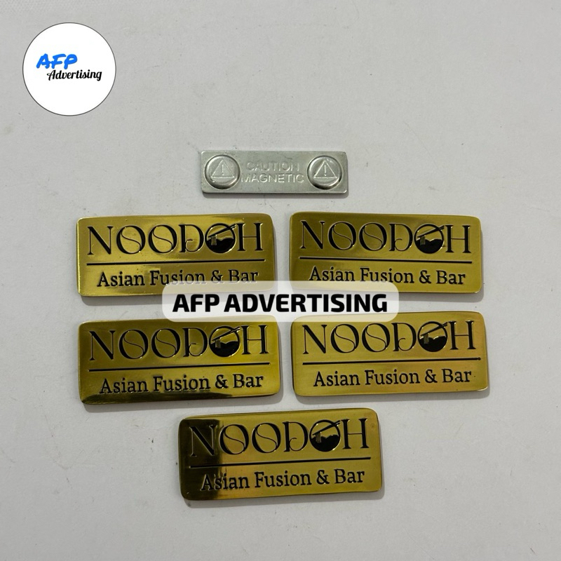 Jual name tag kuningan custom / name tag emas custom | Shopee Indonesia