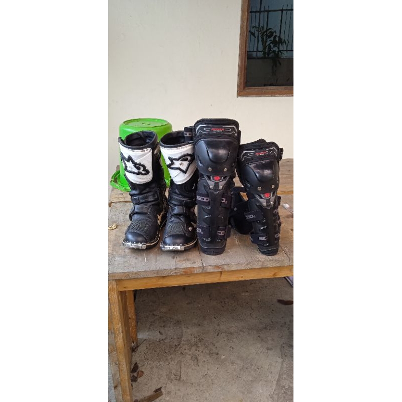Jual sepatu cross | Shopee Indonesia