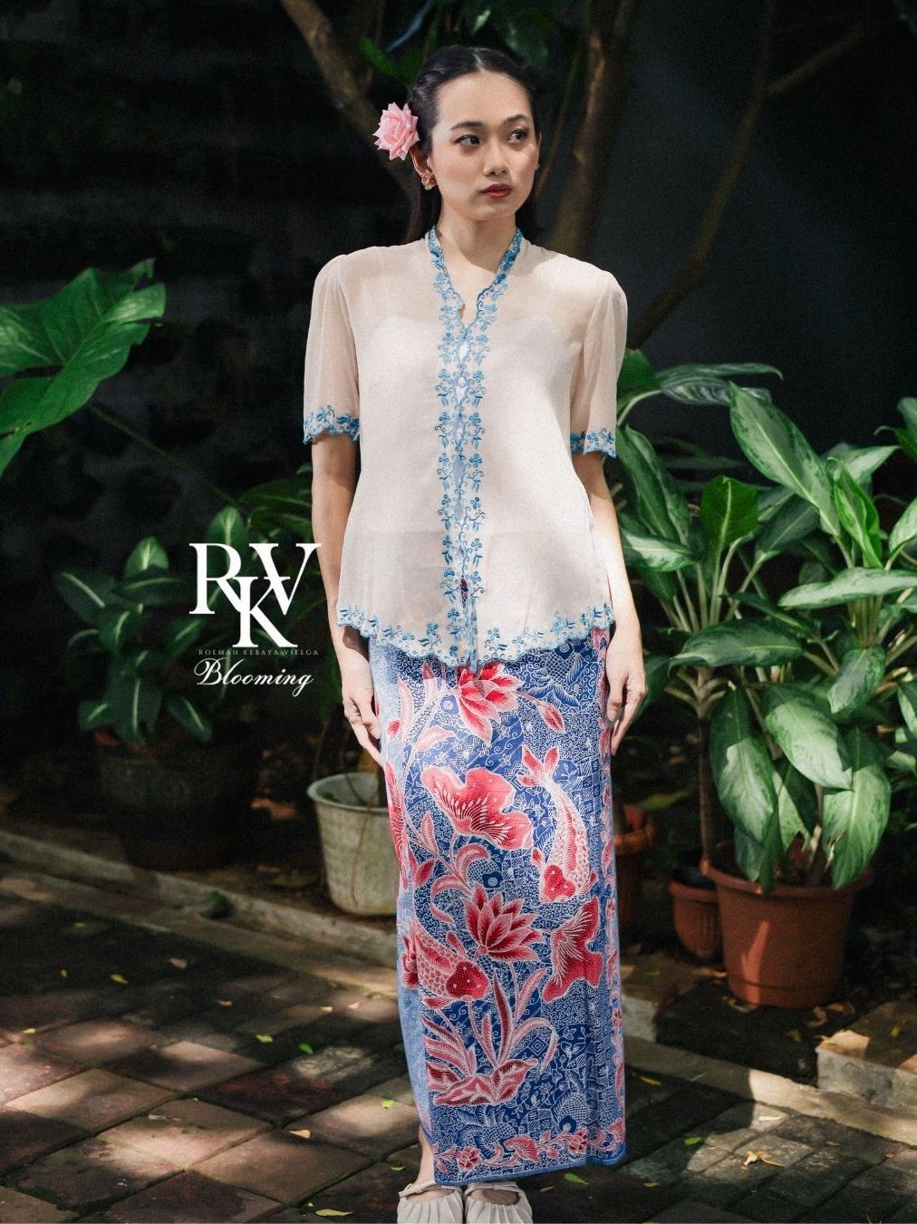 Jual Kebaya Pendek Modern Salem Dengan Bordiran Bunga Melati Formal ...
