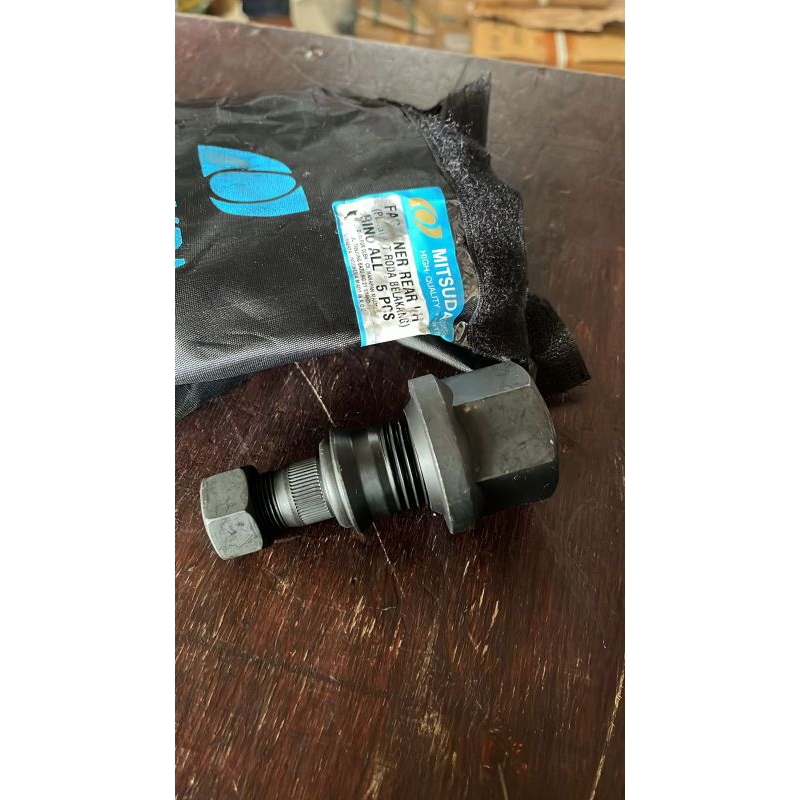 Jual baut roda volvo pnp dutro ht130 (harga sudah 5pc) | Shopee Indonesia