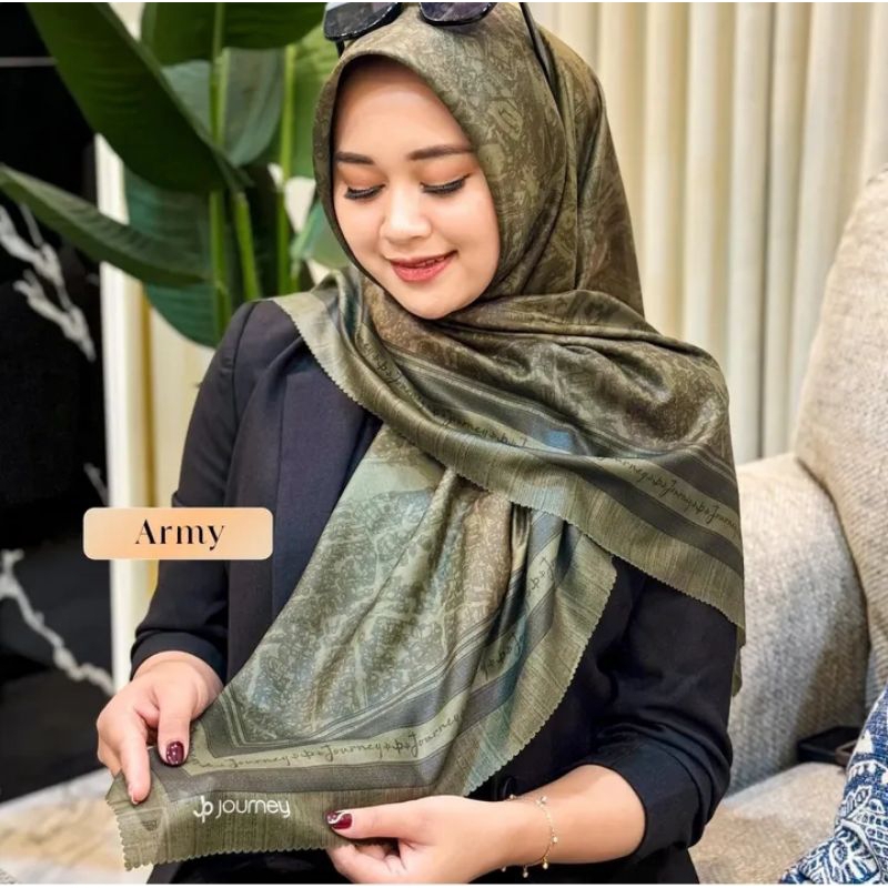 Jual HIJAB SEGIEMPAT MOTIF SERIES RAYA TERBARU TERLARIS | Shopee Indonesia