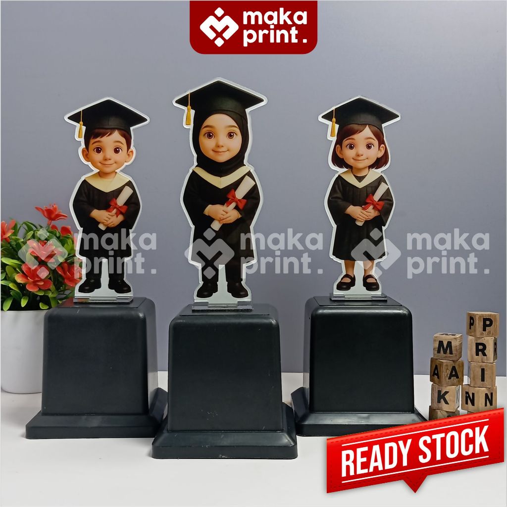 Jual Piala Wisuda Akrilik (PW-1) - Piala Wisuda Almamater Hitam - Kado ...