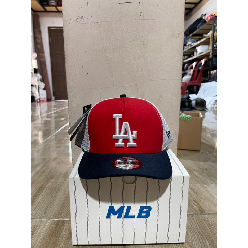Jual Logo LA Putih Bahan Merah Trucker Putih Visor Navy Topi Premium ...