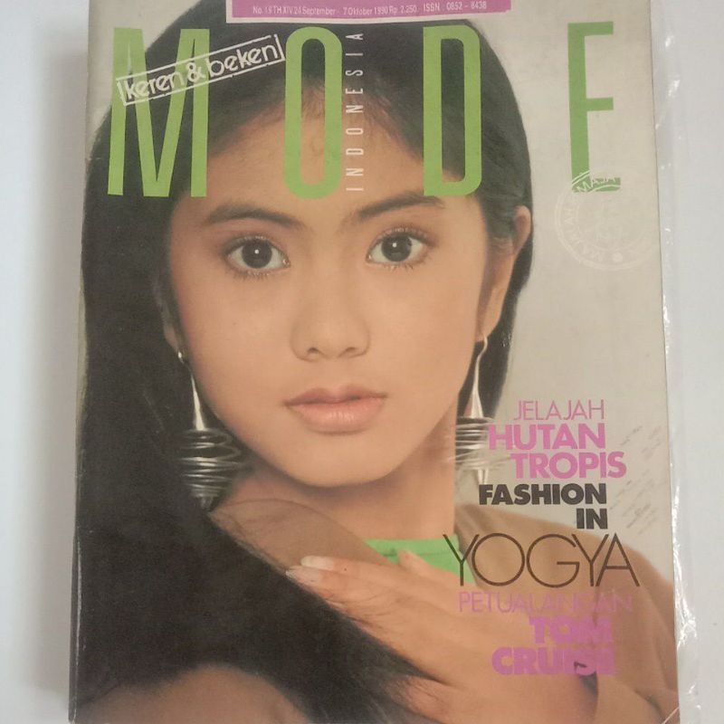 Jual Majalah Mode Tahun 1990 Cover Kemenangan Novitasari | Shopee Indonesia