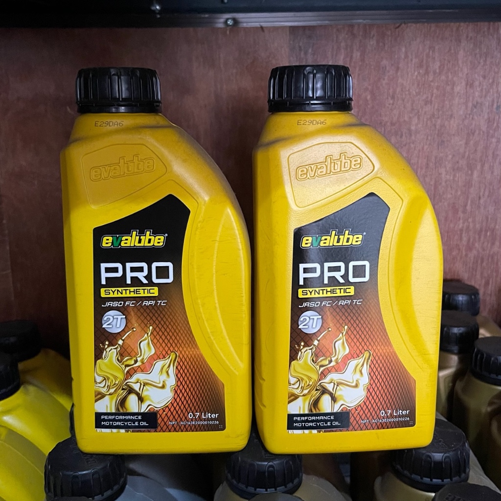 Jual EVALUBE 2T PRO SYNTHETIC OLI SAMPING MOTOR 0.7 Liter | Shopee ...