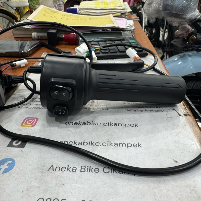 Jual THROTTLE GAS HANDLE REM 1 SET ORIGINAL UWINFLY D60 D70 D7D D8D D65 D75 M60 T65L T60 ...