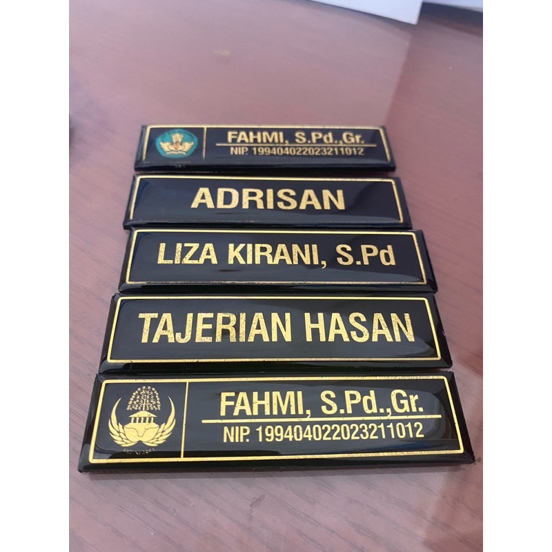 Jual NAME TAG BAD NAMA DADA, PIN NAMA GOLD-SILVER RESIN CUSTOM | Shopee ...