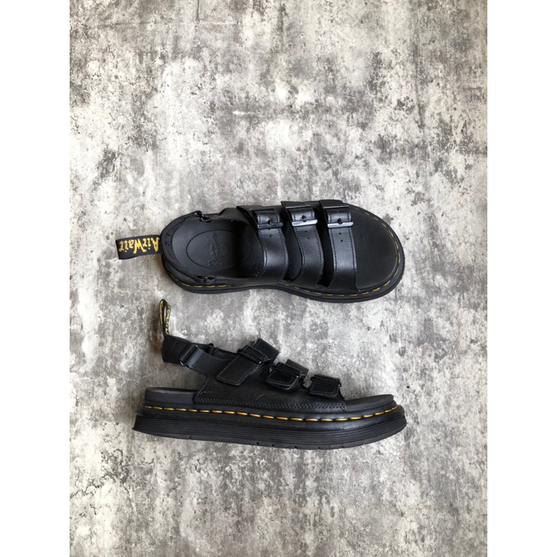 Jual Docmart soloman sandal | Shopee Indonesia
