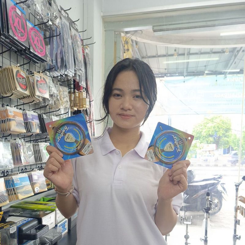 Jual Senar Gitar Klasik / Nylon String LEGACY B 107 C + PICK | Shopee ...