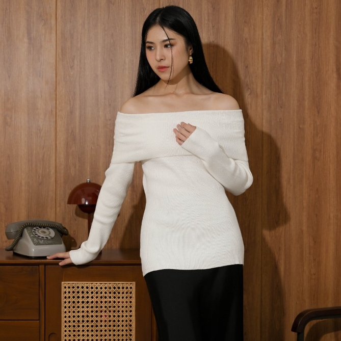 Jual SUETERCLOTH - Rein sabrina knit top / atasan wanita model sabrina / oversize knit ...