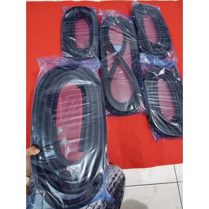 Jual karet balon pintu karet body mobil suzuki ertiga xl7 | Shopee ...