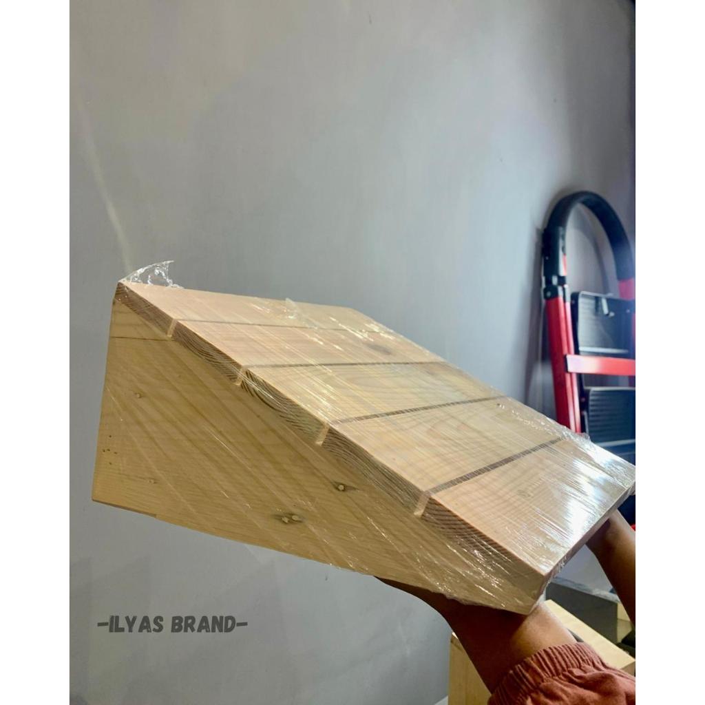 Jual Tanjakan Motor Kayu Jati Belanda / Tatakan Badukan Rumah Rapat ...