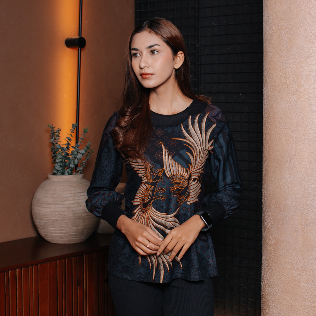 Jual Hadinata Batik Wanita Superfine Blouse Bening Banyu | Shopee Indonesia