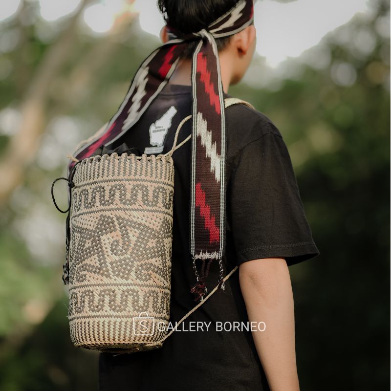 Jual tas anjat Rotan Khas Dayak Kalimantan Tas anjat gendong Tas anjat ...