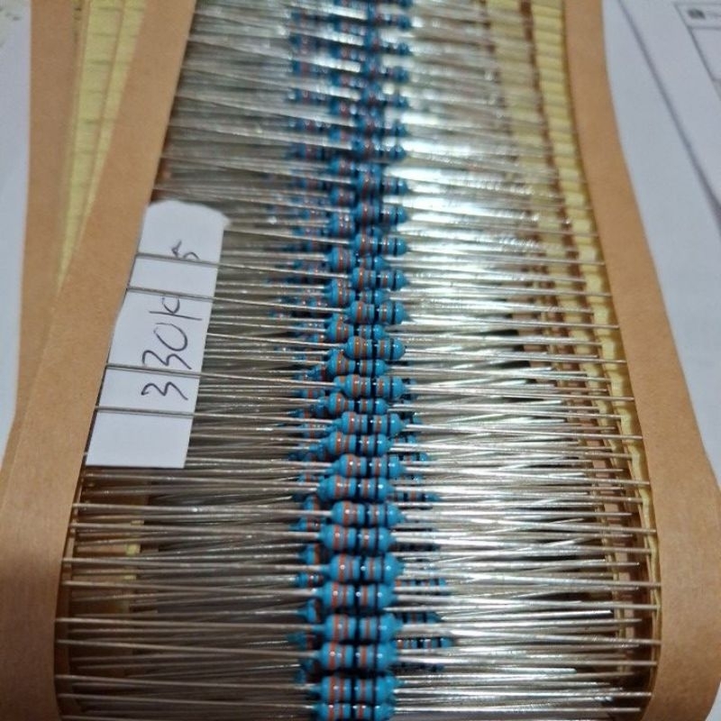Jual 100 pcs resistor 1/4W 330K renteng biru metal film 1/4 watt roll ...