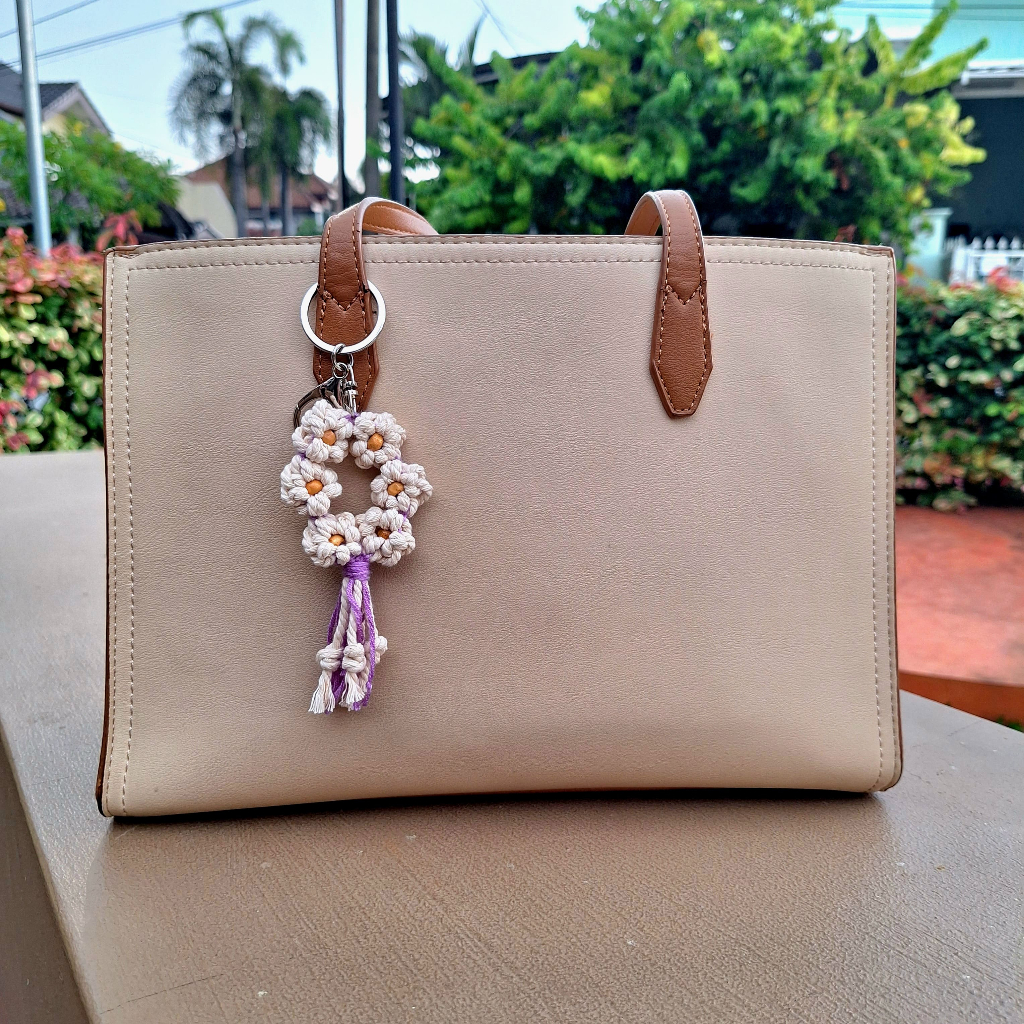 Jual Flower Garland Bag Charm | Handmade gantungan tas bunga | Shopee ...