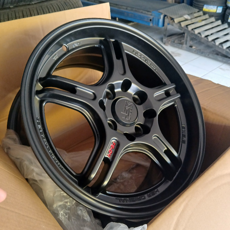 Jual Velg Terbaru HSR Black R15 Tipe FE04 Untuk Mobil Avanza Xenia Brio Ring 15 | Shopee Indonesia