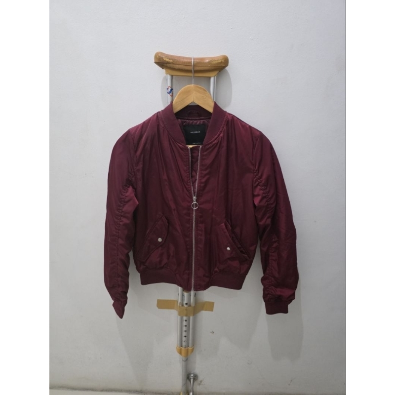 Jual Pull&Bear Bomber jacket maroon. women Selection. 100% original ...