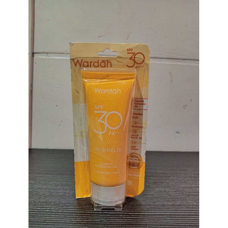 Jual Wardah UV Shield Essential Sunscreen Gel SPF 30 - 40ml | Shopee Indonesia