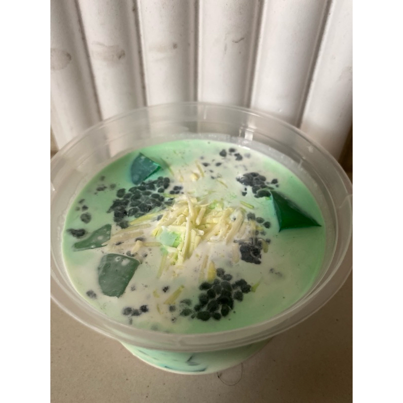 Jual Buko pandan Cup 300ml | Buko pandan creamy | Shopee Indonesia