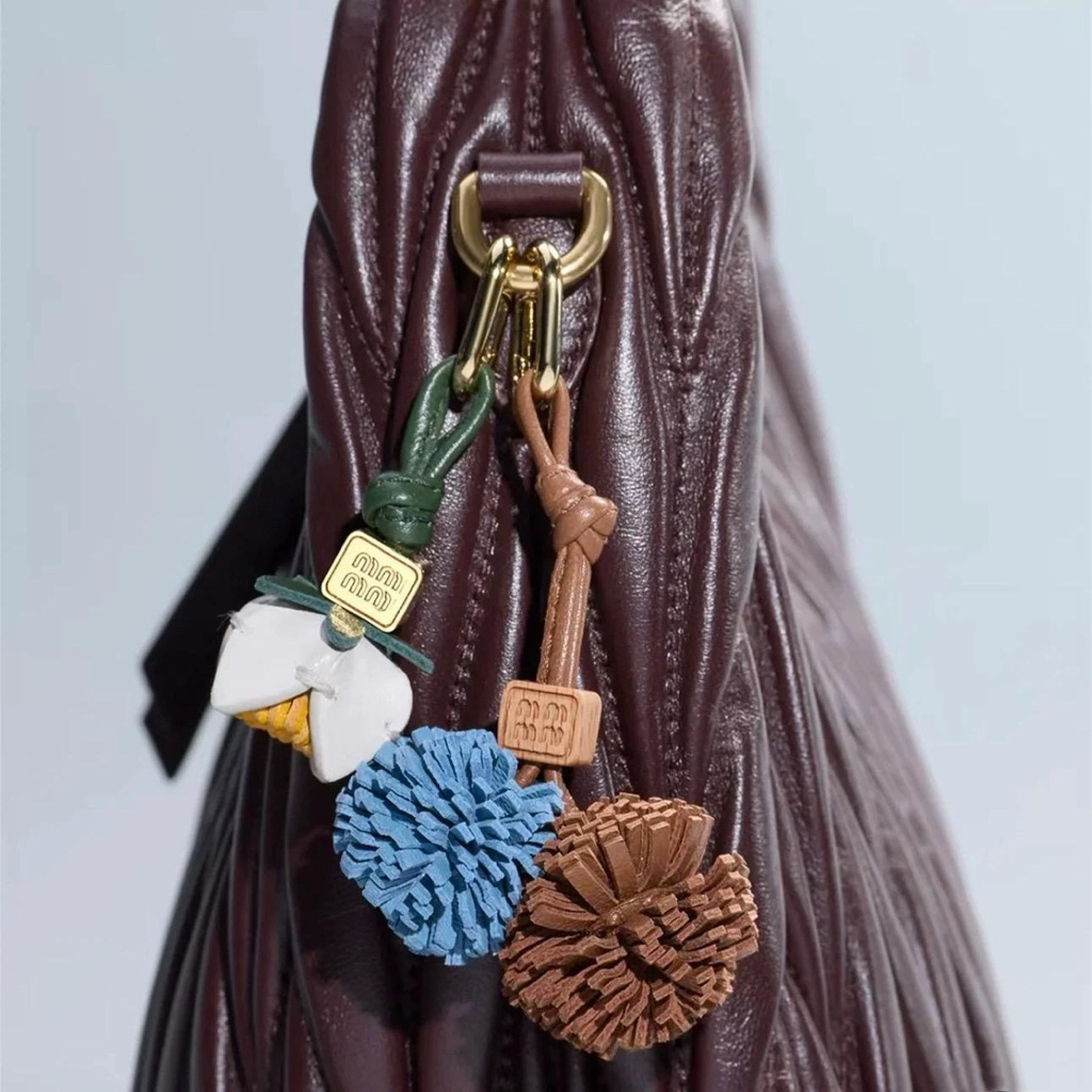 Jual BAG CHARM BRANDED WITH LOGO || BAG CHARM PREMIUM || BAG CHARM ...