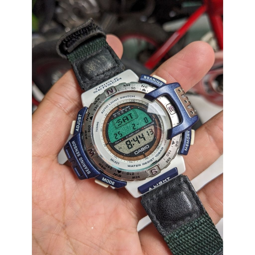 Jual Casio Protrek PRT 40 white warna langka | Shopee Indonesia