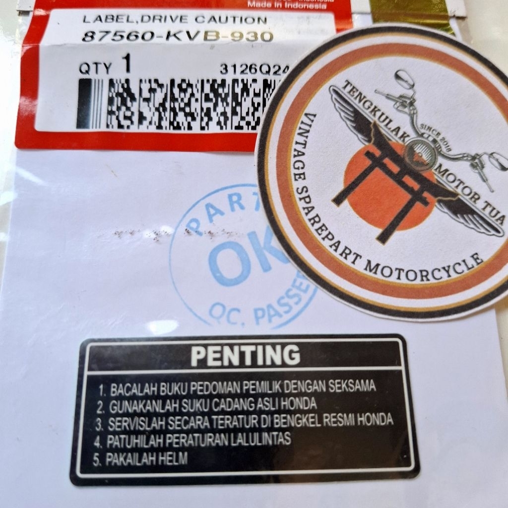 Jual Stiker Tangki Penting hitam original astrea c700 c800 win grand ...