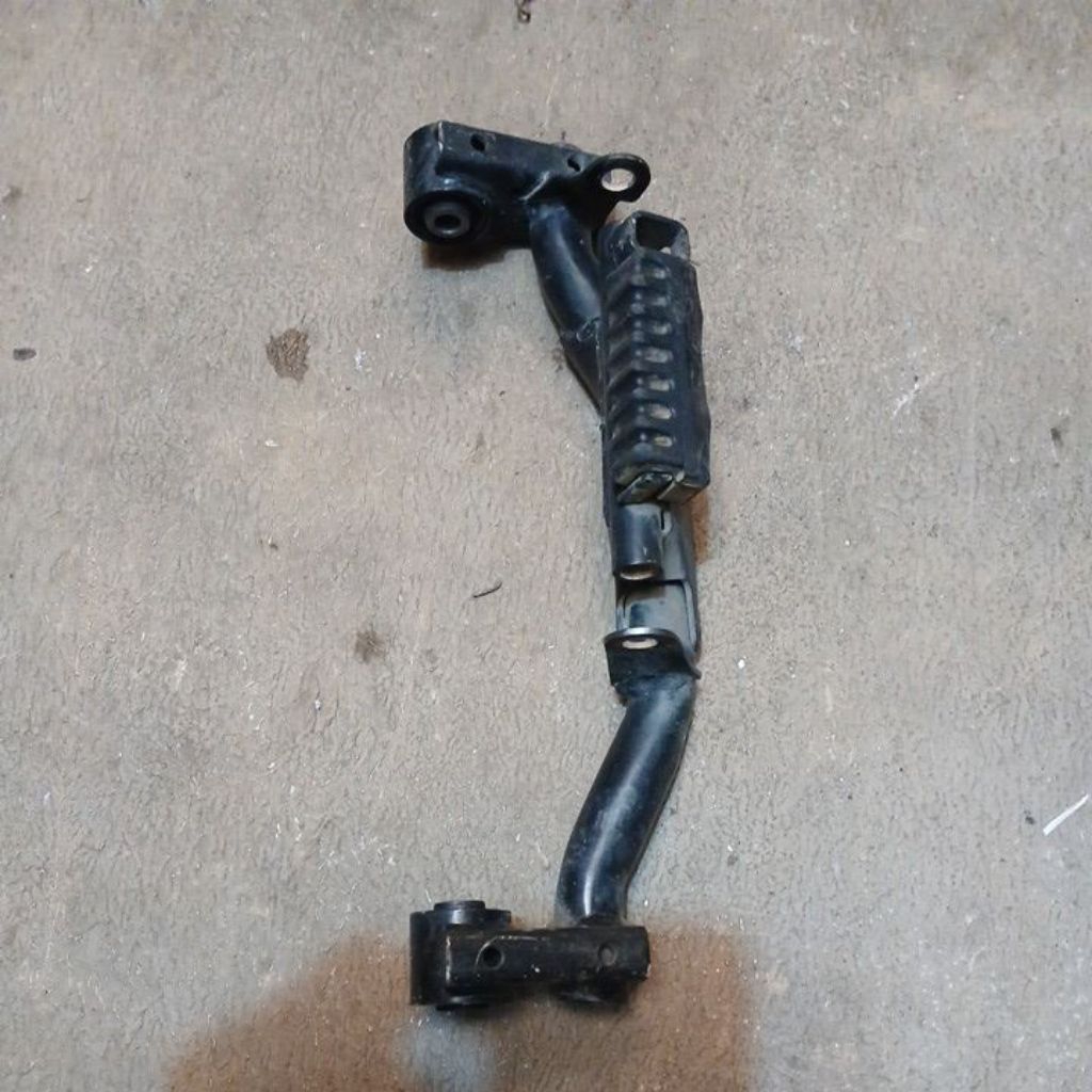 Jual Engine Mounting Monting Sambungan Mesin Honda Beat New L ed Genio ...