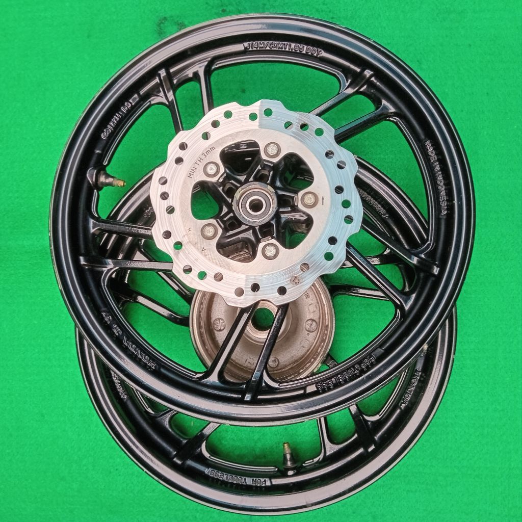 Jual Velg Vario 125 Gen 2 original copotan repaint hitam glosy | Shopee ...