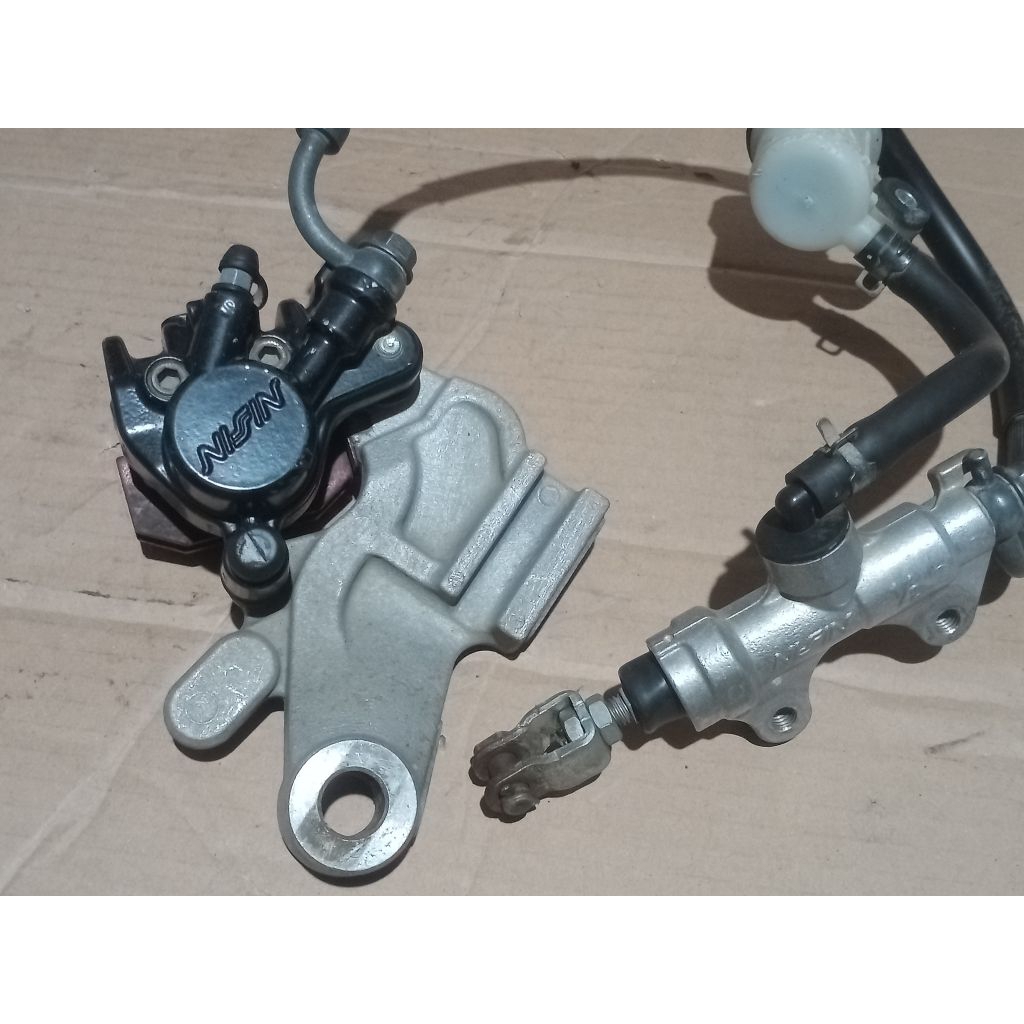 Jual master kaliper rem cakram belakang Yamaha R15 V3 original master kaliper pala babi R15 V3 ...