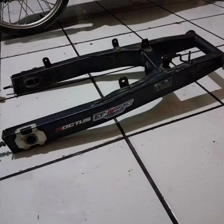 Jual swing arm yamaha wr 155 ori copotan arem wr155 original bawaan ...