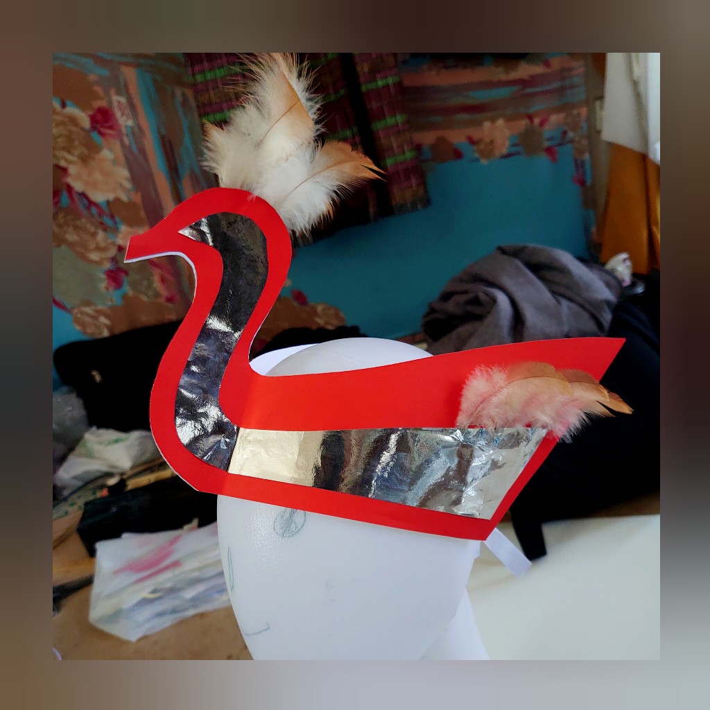 Jual Aksesoris Tari Mahkota Angsa Merah | Karnaval | Shopee Indonesia
