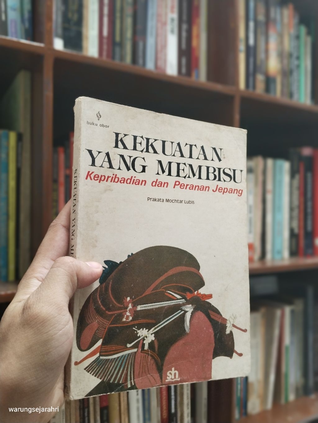 Jual KEKUATAN YANG MEMBISU - Prakata Mochtar Lubis | Shopee Indonesia